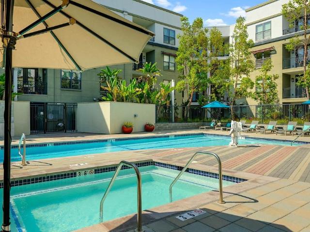 Radius 2 Bedroom Apartment for Rent at 620 Veterans Blvd, Redwood City, CA 94063 Centennial