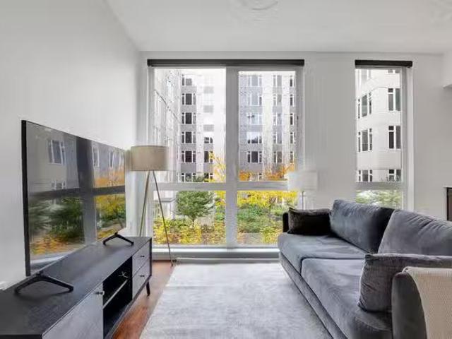 Radius, 400 Boren Ave N, South Lake Union 1 Bedroom 1 Bath