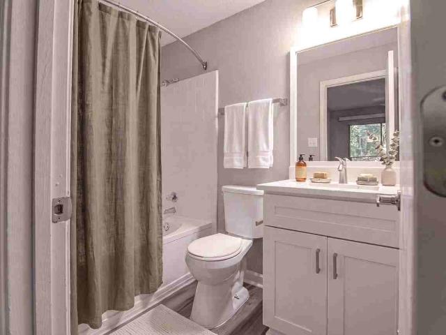 RADIUS Duluth 2 Bedroom Apartment for Rent at 4015 Satellite Blvd, Duluth, GA 30096