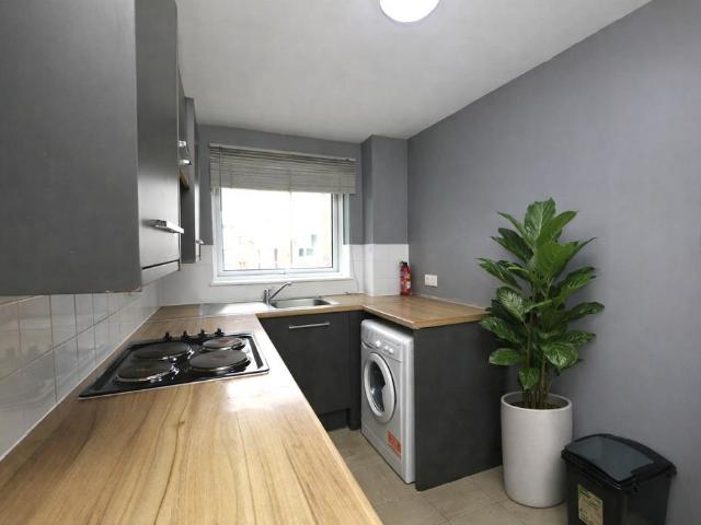 Radlett Close, London, E7 1 bed apartment to rent £1,575 pcm £363 pw