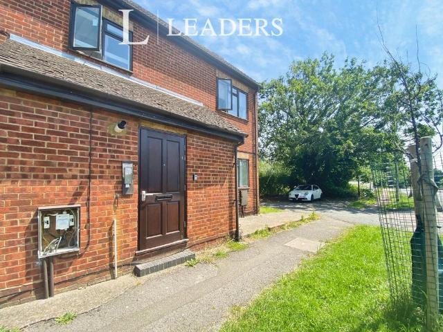 Radlett Road, Frogmore, St. Albans, AL2 Studio to rent £1,150 pcm £265 pw