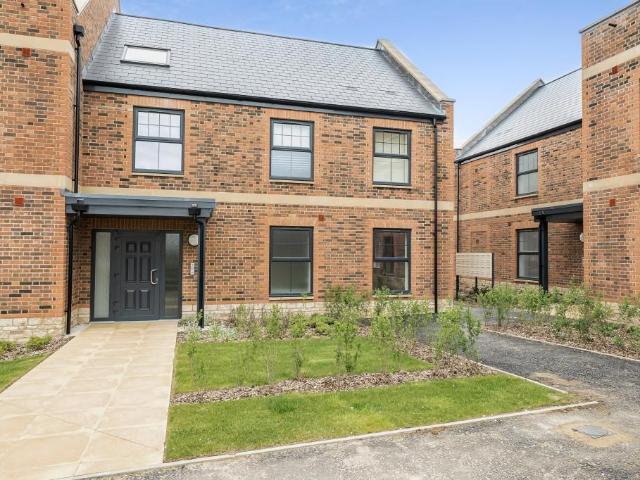 Radley, Abingdon OX14, 1 bed flat to rent, £1,400 pcm | PrimeLocation