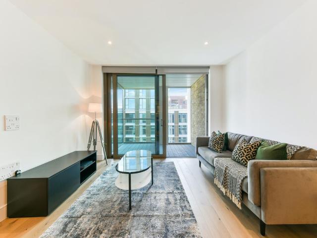 Radley House, Prince Of Wales Drive, Battersea, London SW11, 1 bed flat to rent, £3,500 pcm | PrimeLocation