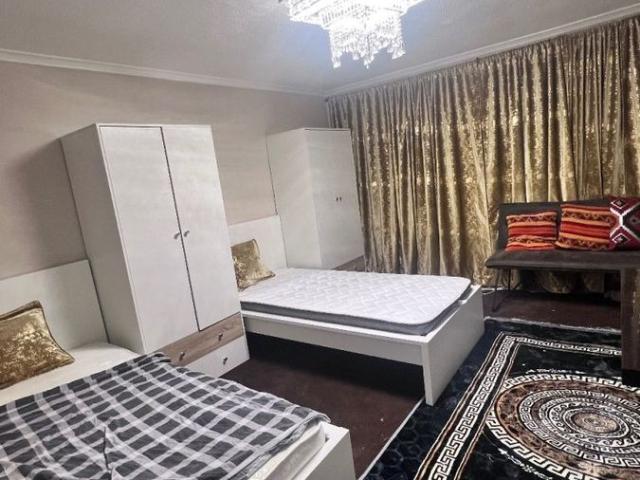 Radnor Close, Mitcham CR4, Room to rent, £700 pcm | PrimeLocation