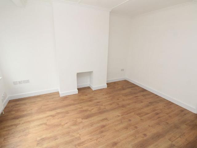 Radnor Avenue, Welling DA16, 5 bed semi detached house to rent, £2,500 pcm | PrimeLocation