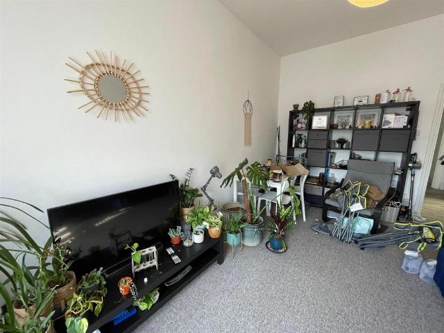Radnor Street, Plymouth PL4 1 bed flat to rent £1,227 pcm £283 pw