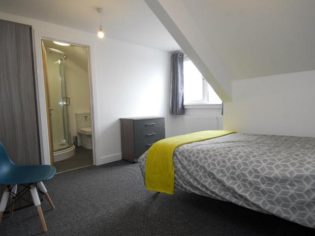 Radnor Street Tff, Plymouth PL4, 4 bed flat to rent, £563 pcm | PrimeLocation