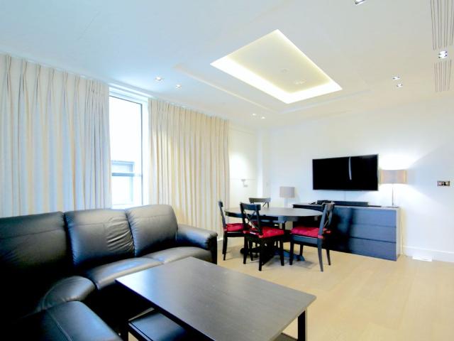 Radnor Terrace, Bridgeman House, London W14, 2 bed flat to rent, £3,792 pcm | PrimeLocation