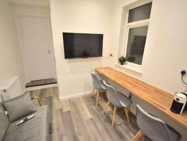 Radstock Road, Reading, RG1