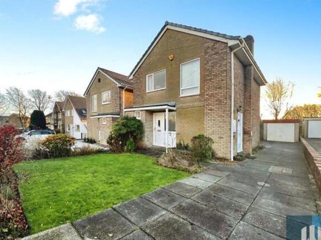Rafborn Avenue, Salendine Nook, 3 Bedroom Detached