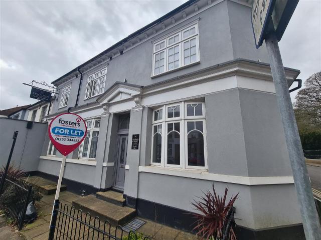 Ragan Court, Aldershot GU11, 1 bed flat to rent, £1,000 pcm | PrimeLocation