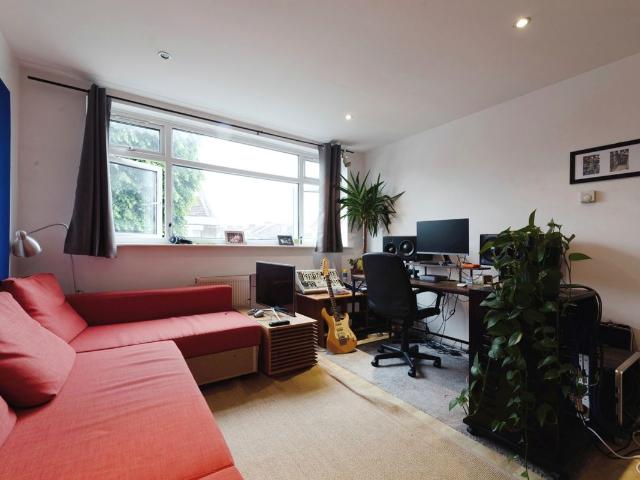 Raglan Road, London E17, 1 bed flat to rent, £1,500 pcm | PrimeLocation