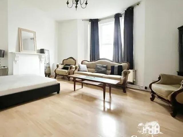 Rahman and Co Solicitors, 33 West Green Road, South Tottenham, London, N15 5BY, United Kingdom | 4 bed apartment for rent #135866533 | Rentberry