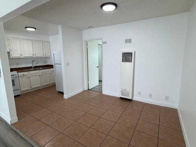 Raitt Manor II 1 Bedroom Apartment for Rent at 1414 1434 1414 1434 S. Raitt St. and 1419 S. Townsend St Santa Ana, CA 92704 Centennial Park