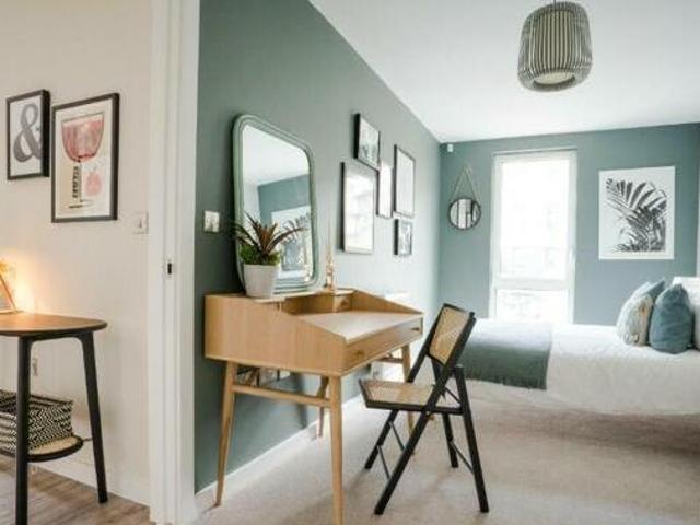 Railings, Middlewood Locks, 2 Bedroom Apartment