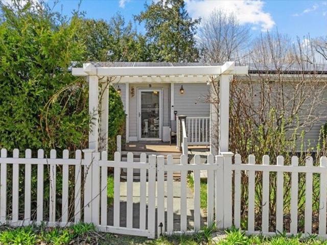 Railroad Ln, Shelburne, Home For Sale