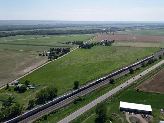 Railroad St, Cozad, NE 69130
