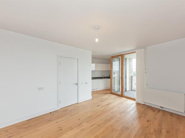 Lockton Street, North Kensington W10, 2 bed flat to rent, £2,804 pcm | PrimeLocation