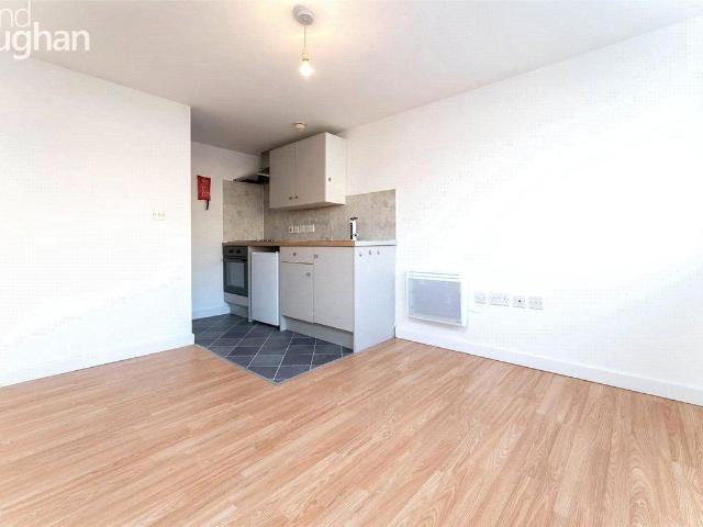 Railway Road, Newhaven, East Sussex BN9, Studio to rent, £700 pcm | PrimeLocation