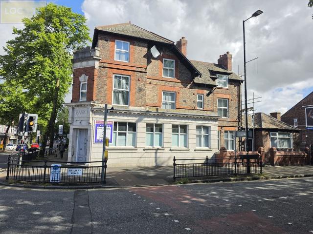 Railway Road, Urmston, Manchester M41, 2 bed flat to rent, £1,250 pcm | PrimeLocation