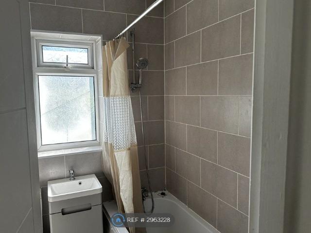 Railway St, Nelson BB9, 2 bed terraced house to rent, £650 pcm | PrimeLocation