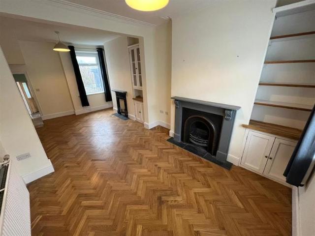 Railway Street 3 bed terraced house to rent £1,390 pcm £321 pw
