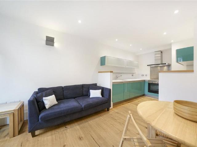 Railway Street, London, N1 1 bed apartment to rent £2,400 pcm £554 pw