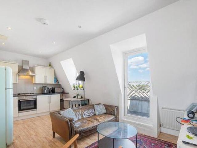 Railton Road, London, 3 Bedroom Flat