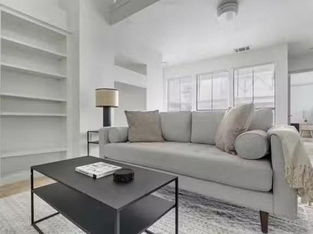 Railyard, 201 East 4th St, Downtown Austin 2 Bedroom 2 Bath
