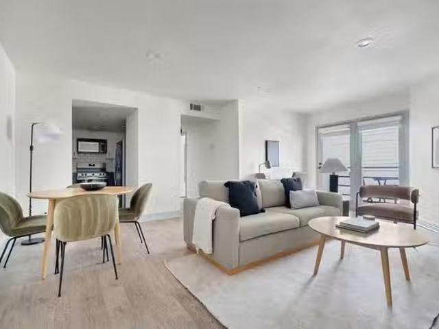 Railyard, 201 East 4th St, Downtown Austin 2 Bedroom 2 Bath