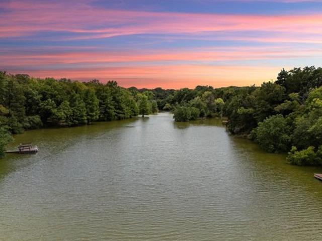 Rainbow Dr, Woodway, TX 76712