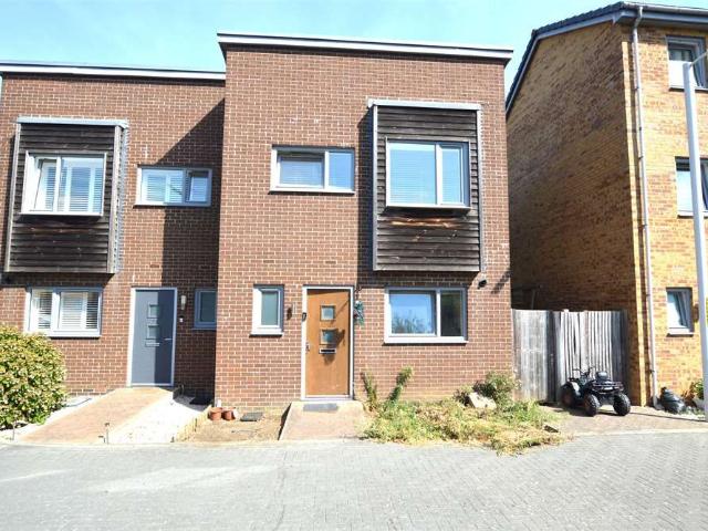 Rainbow Gardens, Dartford DA1, 2 bed semi detached house to rent, £1,750 pcm | PrimeLocation