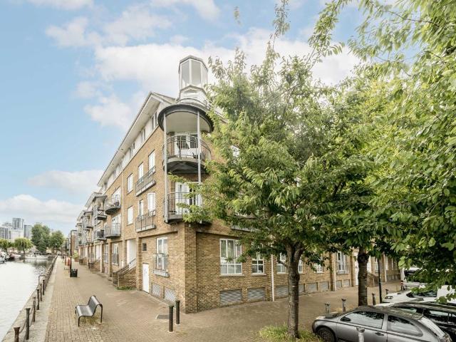 Rainbow Quay, Greenland Dock SE16, 3 bed flat to rent, £3,050 pcm | PrimeLocation