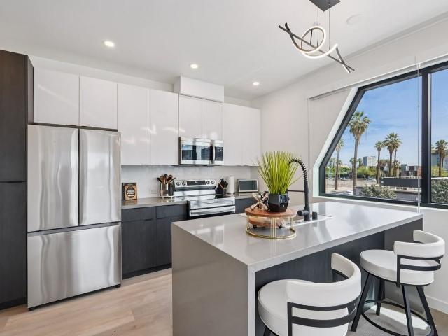 Rainbow Road 3 Bedroom Apartment for Rent at 1030 N 1st St, Phoenix, AZ 85004 Downtown Phoenix