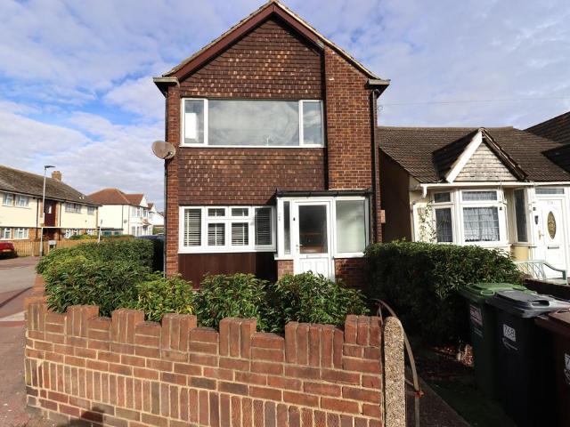 Rainham Road South, Dagenham RM10 2 bed flat to rent £2,000 pcm £462 pw