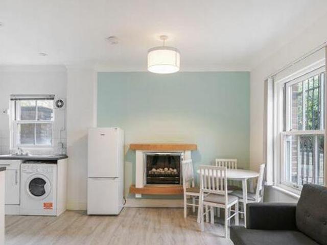Rainhill Way, 2 Bedroom Flat