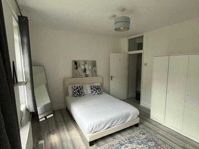 Rainhill Way, London E3, Room to rent, £725 pcm | PrimeLocation