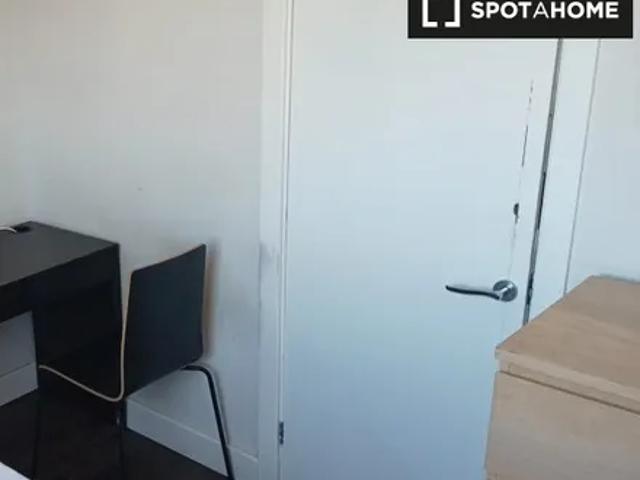 Rainsborough Avenue, London, SE8 5RY, United Kingdom | Room for rent #167493269 | Rentberry