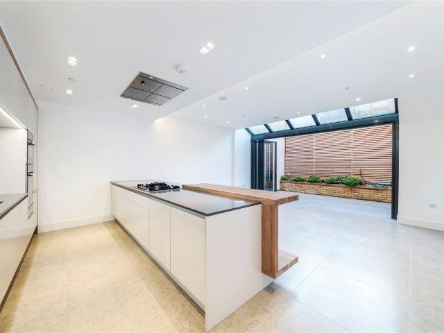 Rainsborough Square, Farm Lane, Fulham, London SW6, 4 bed terraced house to rent, £10,500 pcm | PrimeLocation