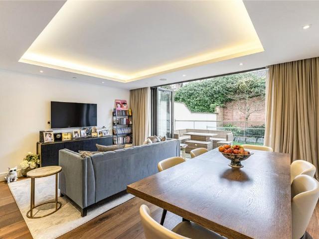 Rainsborough Square, London, SW6 3 bed terraced house to rent £8,996 pcm £2,076 pw