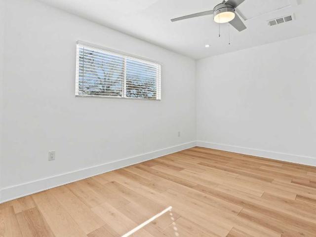 Raintree Luxury Apartments 1 Bedroom Apartment for Rent at 2706 Wheless Ln, Austin, TX 78723 Windsor Park