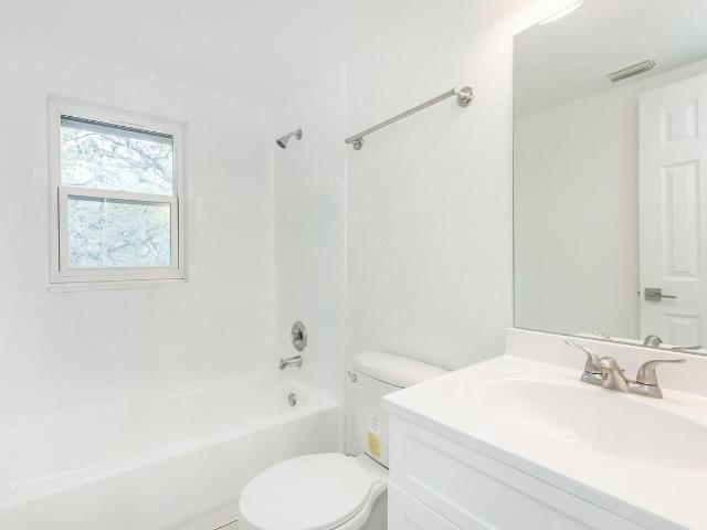 Raintree Park 2 Bedroom Apartment for Rent at 12710 English Hills Ct, Tampa, FL 33617