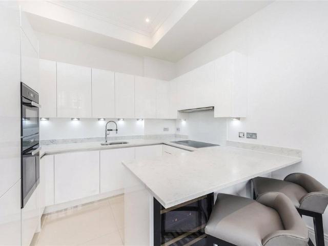 Rainville Road, Hammersmith, London, W6 1 bed apartment to rent £3,315 pcm £765 pw