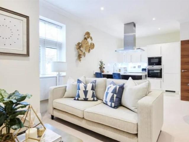 Rainville Road, London W6 1 bed apartment to rent £3,271 pcm £755 pw