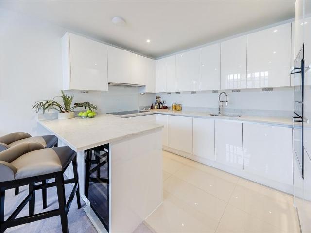Rainville Road, London, W6 2 bed apartment to rent £4,008 pcm £925 pw
