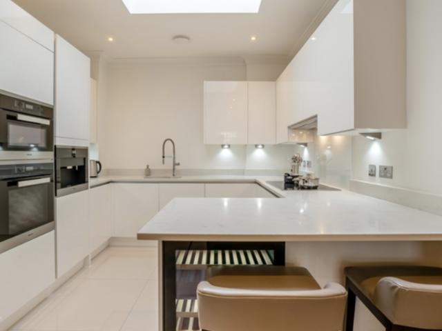Rainville Road, London W6 2 bed apartment to rent £4,225 pcm £975 pw