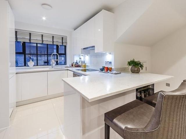 Rainville Road, London W6 2 bed apartment to rent £5,872 pcm £1,355 pw