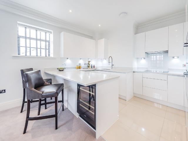 Rainville Road, London W6, 2 bed flat to rent, £4,160 pcm | PrimeLocation