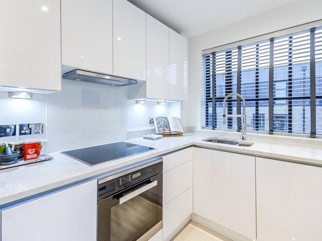 Rainville Road, London, W6 2 bed flat to rent £5,720 pcm £1,320 pw