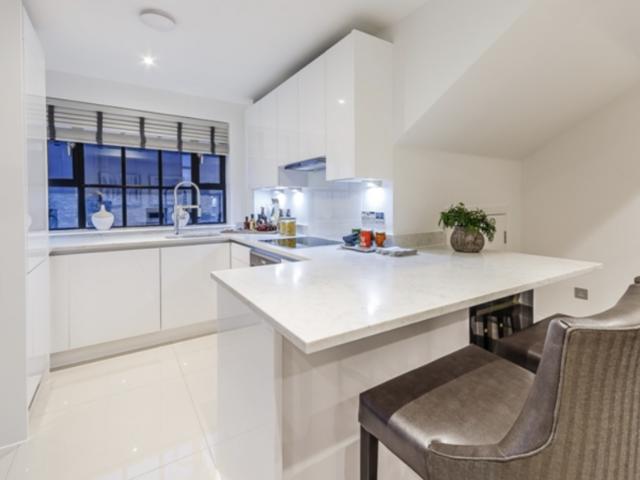 Rainville Road, London W6 2 bed penthouse to rent £5,633 pcm £1,300 pw